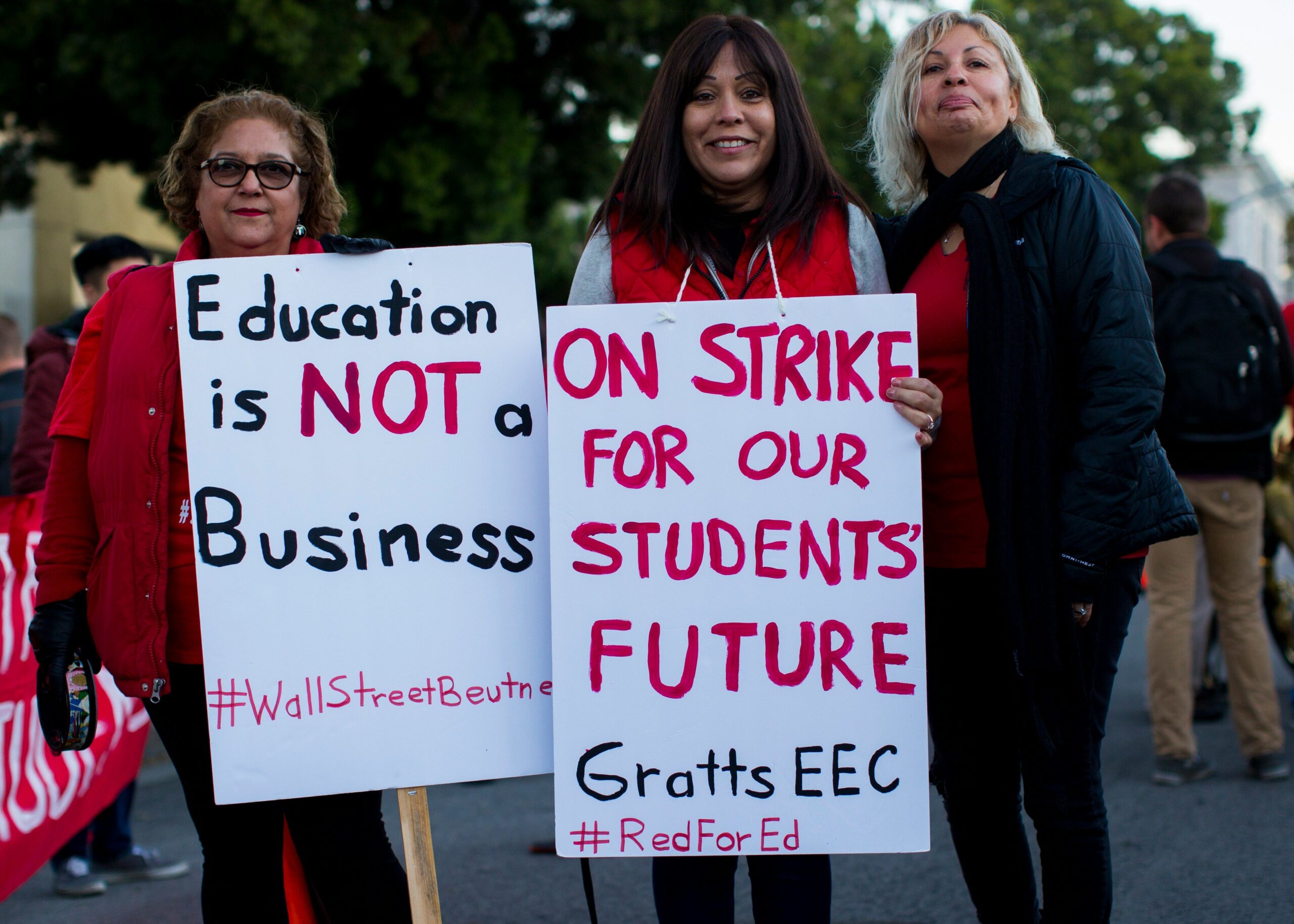 LA Teachers Strike: 68,000 Education Workers in 3 Unions Set to Walk ...